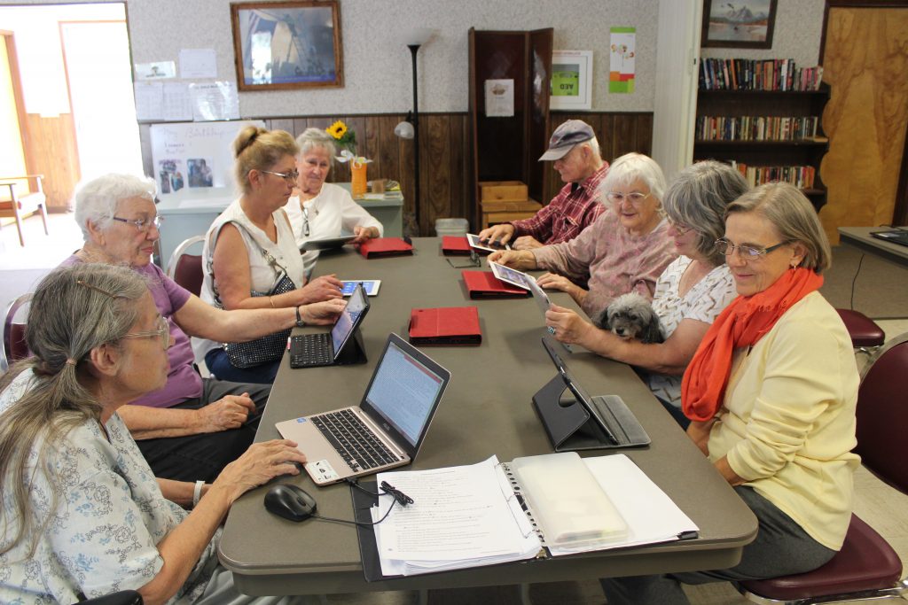 Free Computer And Internet Classes For Seniors Return Sierra Wave