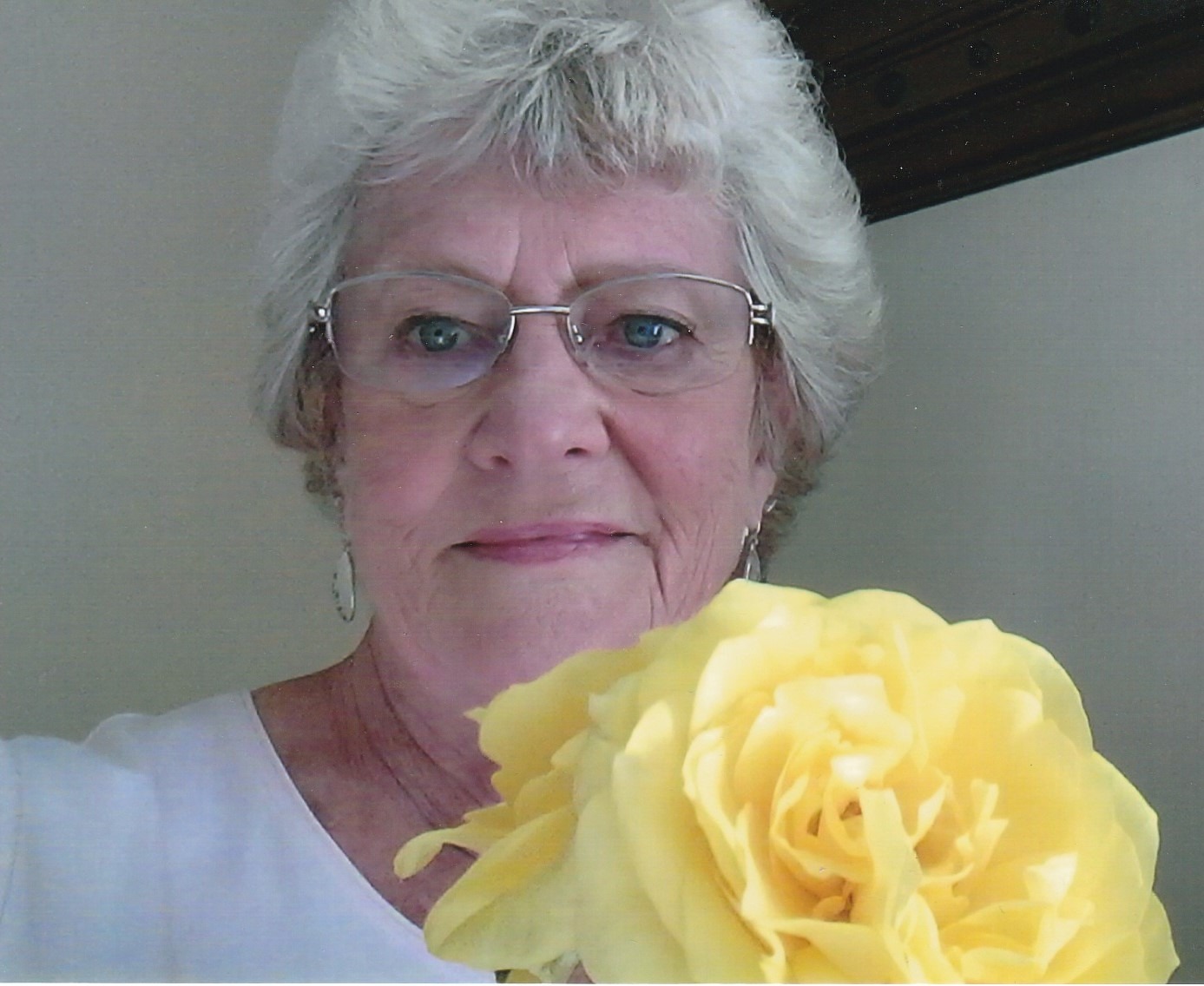 Elfriede H. Huntsinger March 22,1941-September 17, 2023 - Sierra Wave ...